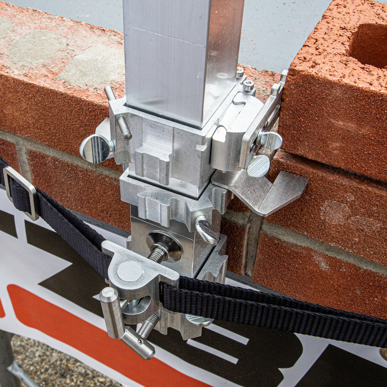 FitzBrick Plumb & Corbel Adjustable Line Plate – Brickwork Tools